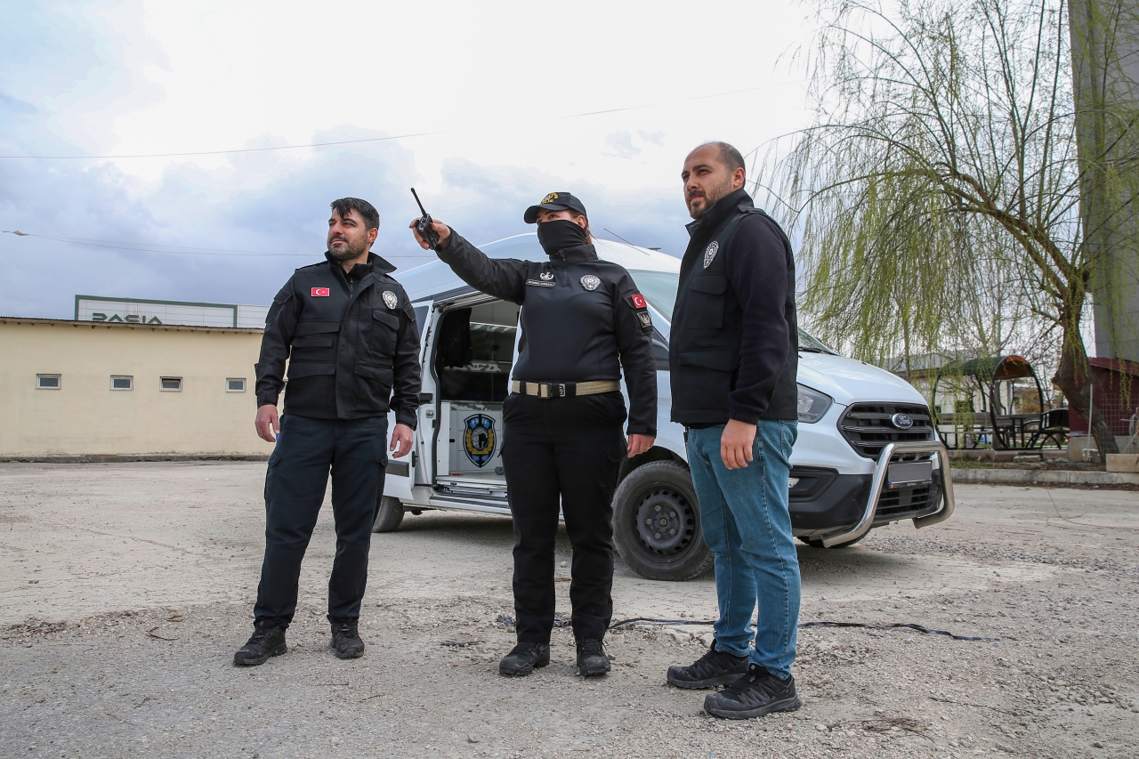 Kadın bomba uzmanı, 8 yılda 100'ün üzerinde vakaya müdahale etti ...